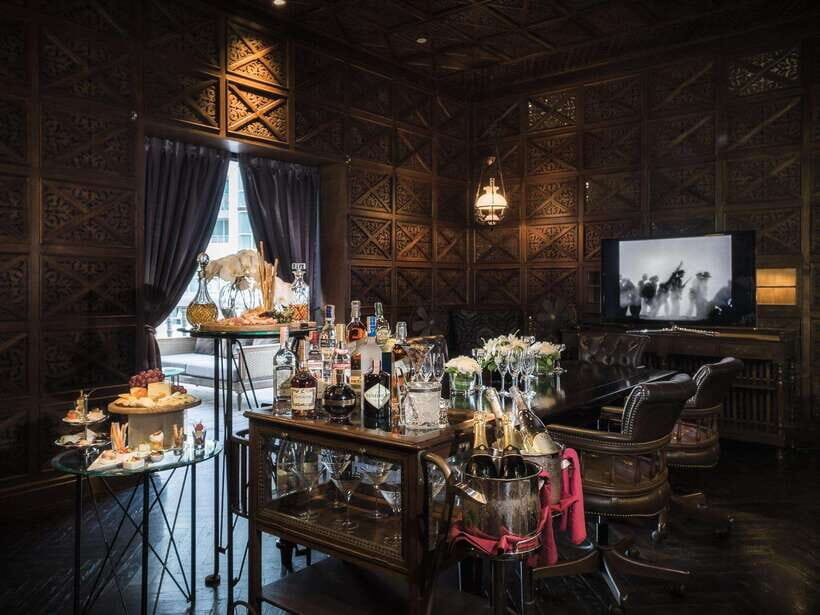 Bangkok: The Speakeasy Rooftop Bar At Hotel Muse - The Itinerary – A Closer Look