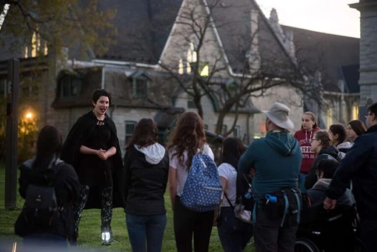 Beechwood Cemetery Evening Tour: Tales from the Mausoleum - The Authentic Experience