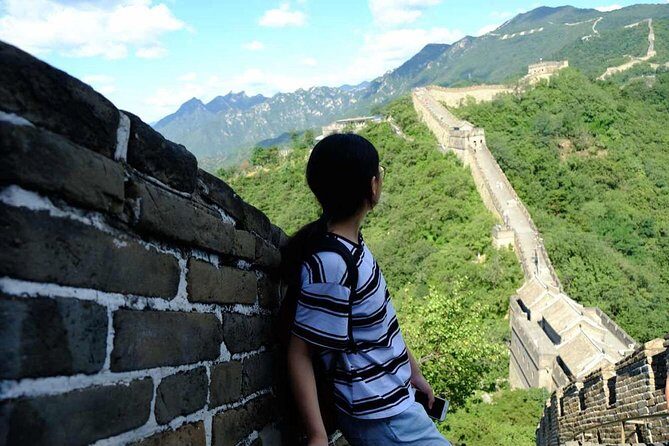 Beijing Culture Tour: Chinese Traditional Painting and Mutianyu Great Wall with Cable Car Ride - Authentic Local Flavors at Nanxincang Culture and Leisure Street