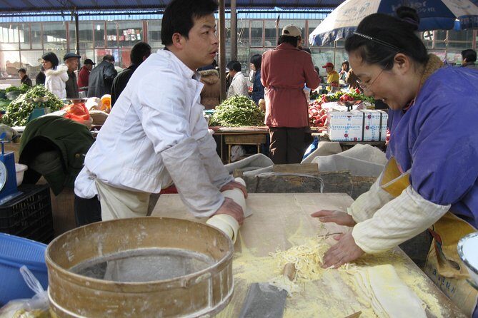 Beijing Private Shopping and Market Day Tour - Why This Tour Offers Good Value