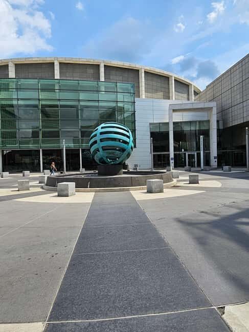 Best Detroit Walking Tour - The Experience & Group Dynamics