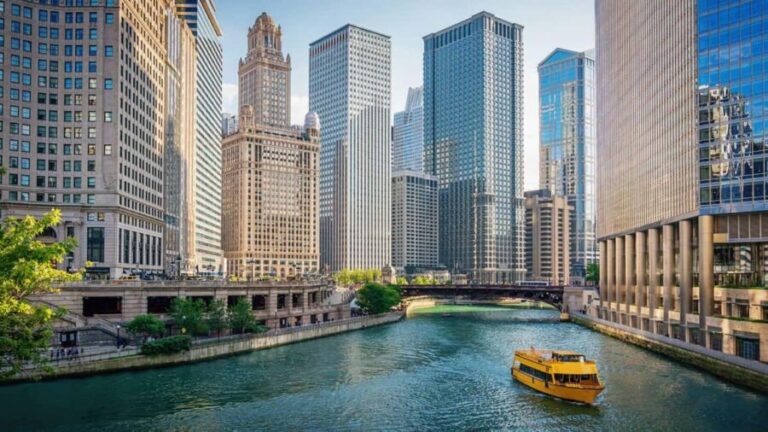 Best of Chicago: Private Walking Tour with a Local - The Itinerary Breakdown
