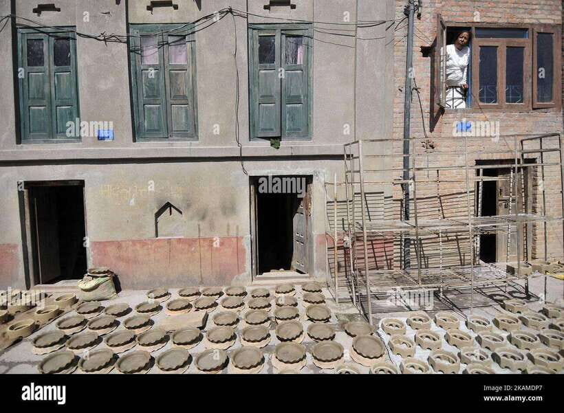 Bhaktapur: Pottery and Craft Tour with Hands-On Experience - Engaging Hands-On Pottery Session