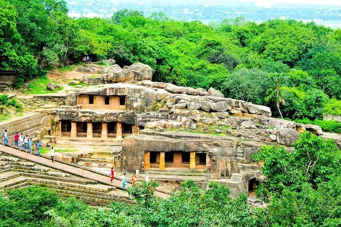 Bhubaneswar: 3-hour Day Tour to Udayagiri-Khandagiri and Dhaula Hills - The Itinerary in Detail