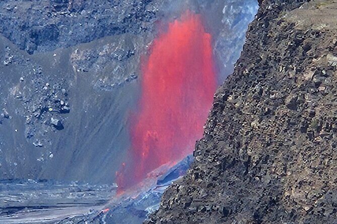 Big Island Waterfalls, Blacksand Beaches, Lava Tubes & Volcanoes - A Potential Drawback