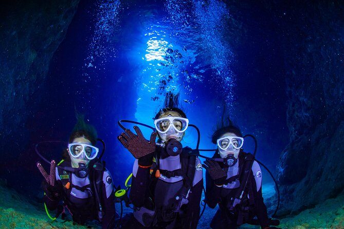 Blue cave experience diving [charter system / boat holding] | I am very satisfied with the beautiful facilities of the shop - Why This Tour Works