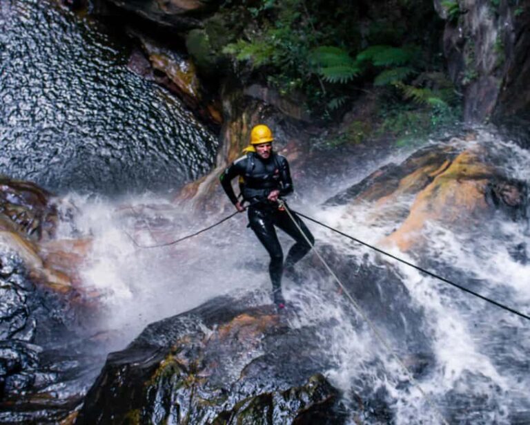 Blue Mountains: Abseiling and Canyoning Experience - The Itinerary: How the Day Unfolds