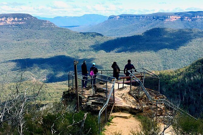 Blue Mountains Private Tour including Wildlife Park - The Guides and Experience