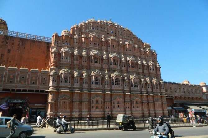 Book Admission Tickets, Cab & Tour Guide For Jaipur - Deep Dive into the Monuments: What to Expect