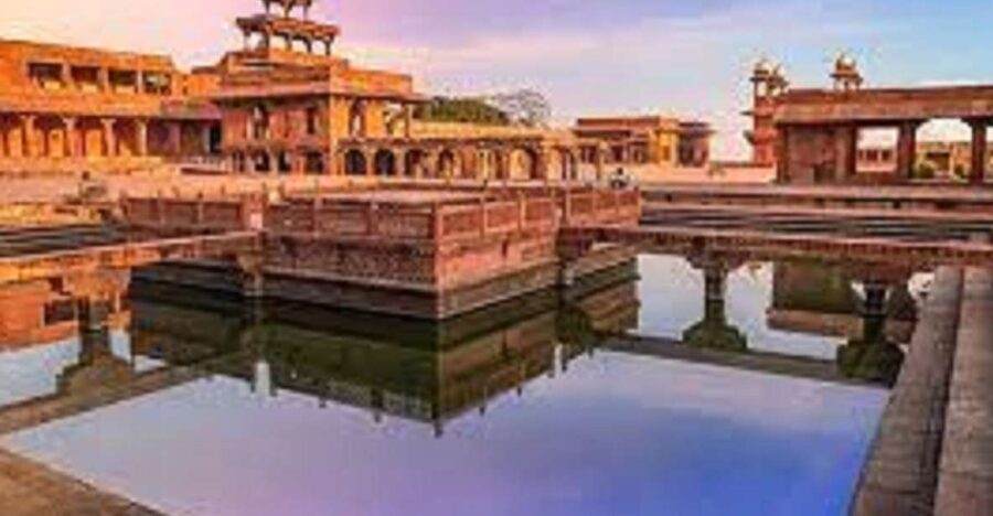 Book Official Tour Guide for Fatehpur Sikri. - Key Points
