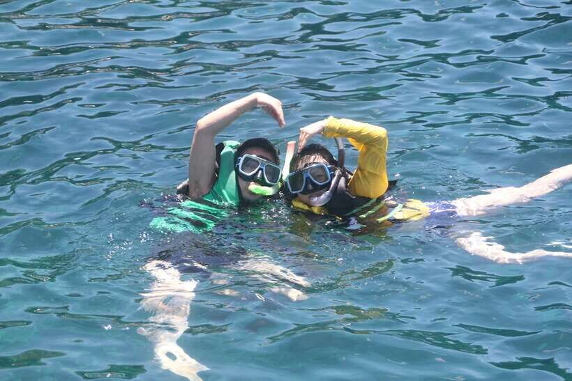 Boracay: Island and Beach-Hopping Boat Tour with Snorkeling - Real Travelers Perspectives