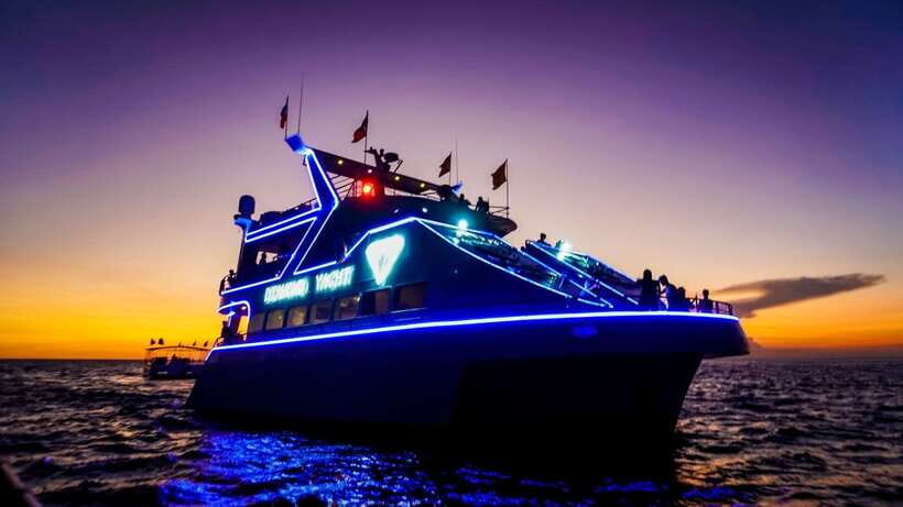 Boracay: Scenic Sunset Cruise with Live Music - Setting Sail for Boracay: What to Expect