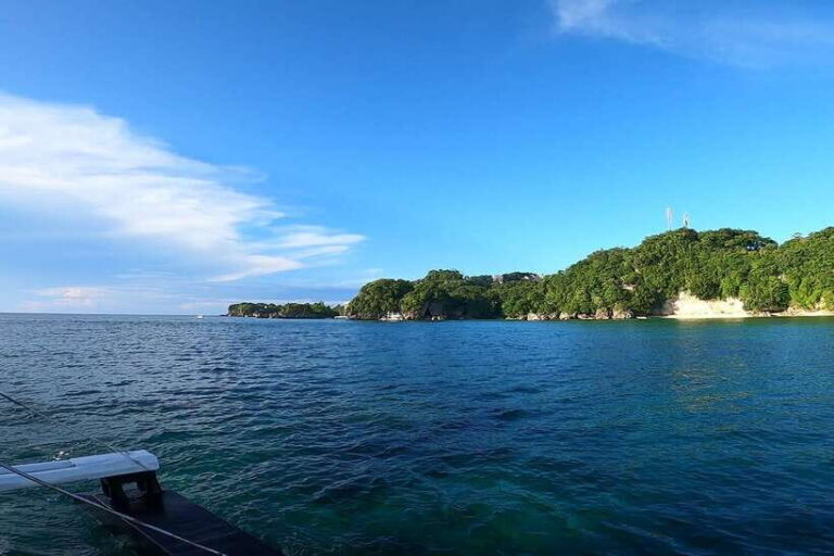 Boracay: Sunset Boat Party with Snacks - The Value of the Experience