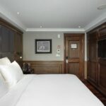 Boss Cruise 2-day Explore Halong and Lan Ha Bay from Hanoi - Sunset and Evening: Dining and Entertainment
