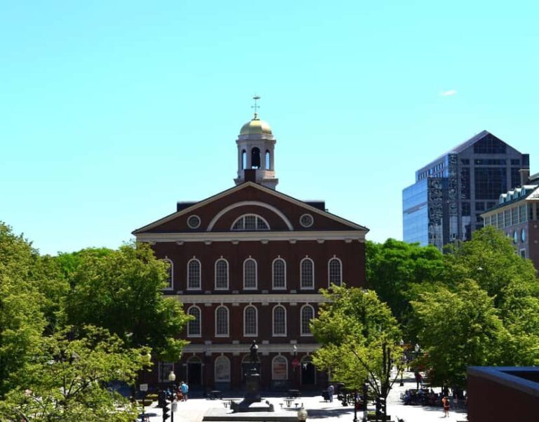 Boston: North End Walking Tour with Private Harbor Cruise - Discovering Boston’s Revolution: What You Can Expect
