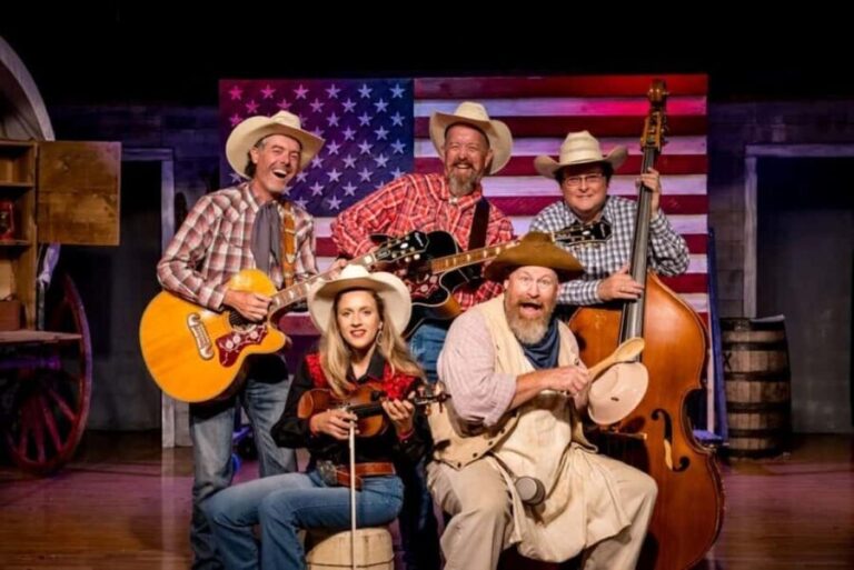 Branson: Chuckwagon Dinner Show and Outdoor Drama - The Value of This Experience
