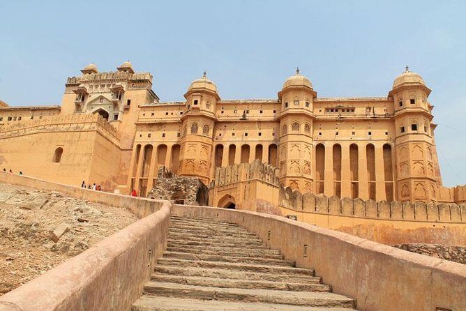 Budget Transfer from Jaipur to Udaipur with Chittorgarh visit - The Optional Chittorgarh Stop