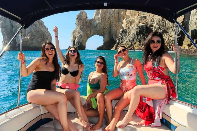 Cabo Private Yacht Tour: The Arch, Sea Lions & Scenic Beach - The Itinerary in Detail