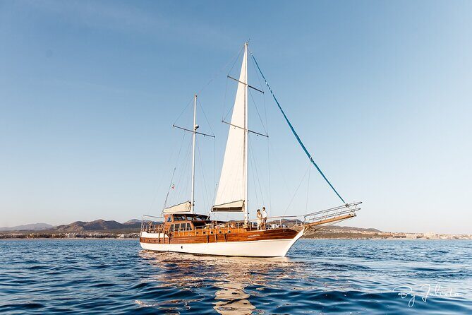 Cabo San Lucas Luxury Sailing Yacht and Dinner with a Chef - An Honest Breakdown of the Experience