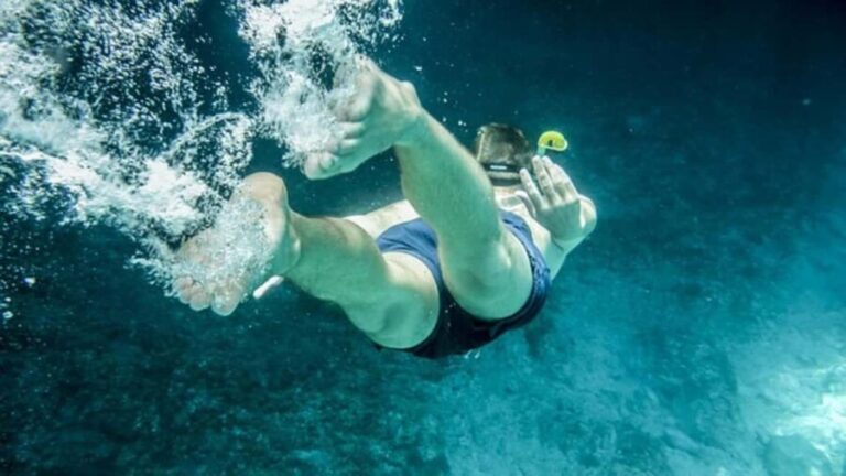 Cabo San Lucas: Snorkel Fun Cruise & Breakfast - Breakfast on the Boat