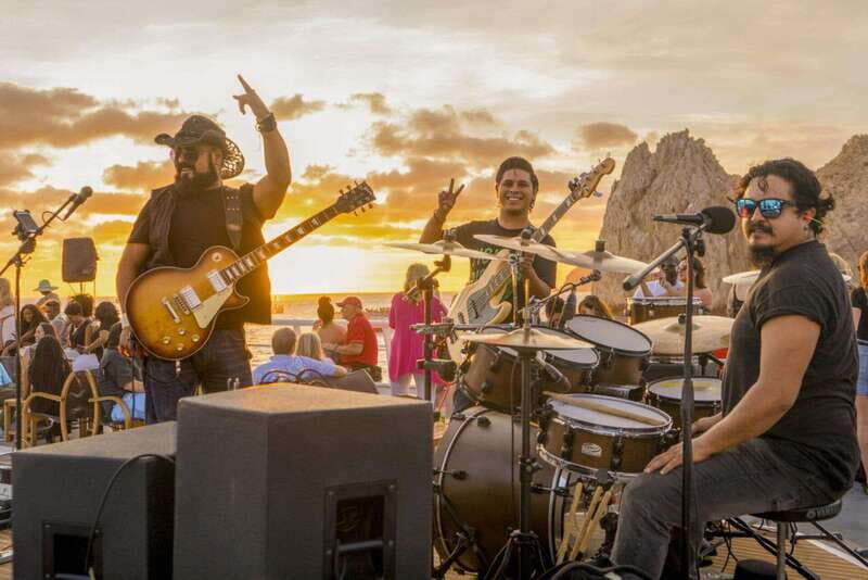 Cabo San Lucas: Sunset Premier Dinner & Show Cruise - What to Expect on Your Cruise