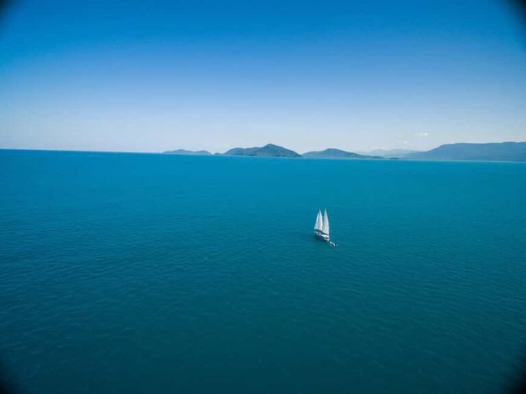 Cairns: Green Island & Great Barrier Reef Sailing Tour - What Sets This Tour Apart?