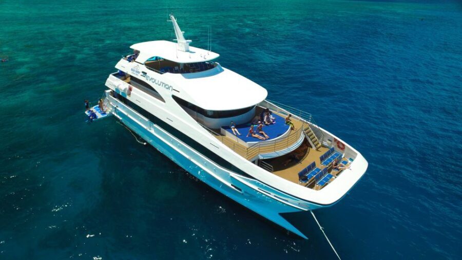 Cairns: Outer Great Barrier Reef Full-Day Tour with Lunch - The Itinerary: A Closer Look