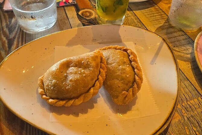 Calle Ocho Walking and food Tour: Cigars, coffee and Live Salsa - Detailed Tour Breakdown