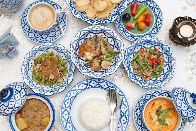 Calypso Dinner with Thai Classical Dance and Cabaret show - Logistics and Practicalities