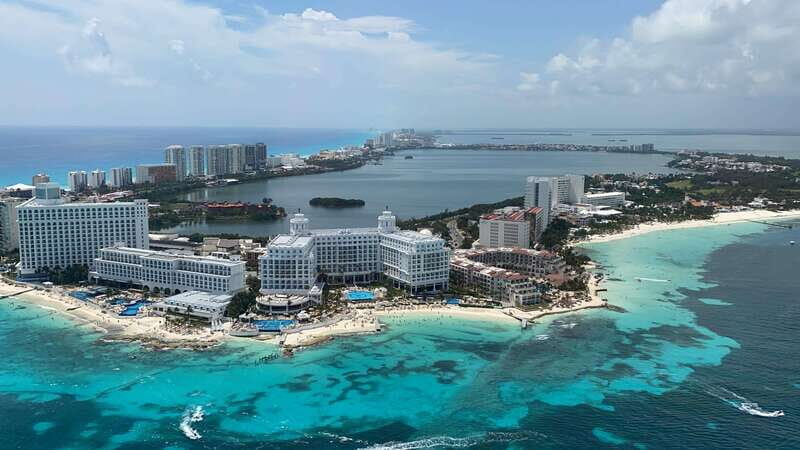 Cancun Hotel Zone: Panoramic Flight - Deep Dive into the Itinerary