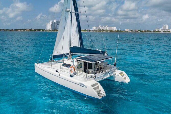Cancun: Private Catamaran with Open Bar & Snorkeling Option - Visualizing the Experience