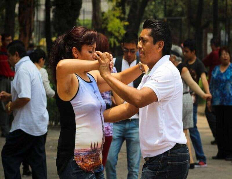 Cancun: Salsa/Bachata Group Class - The Learning Atmosphere and Group Dynamics