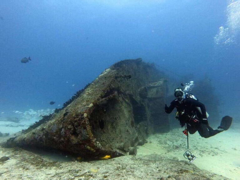 Cancun: Shipwreck & Reef for Certified Divers
