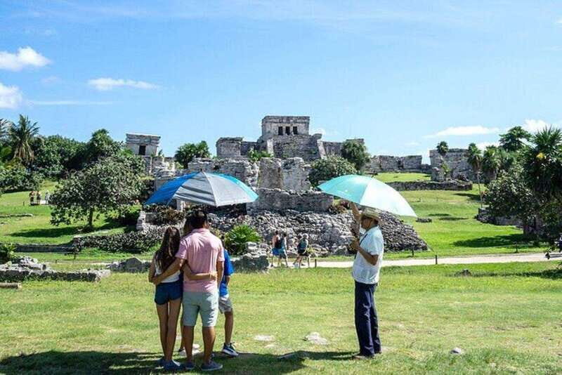 Cancun: Tulum Ruins & Snorkeling with Sea Turtles Tour - Snorkeling with Sea Turtles in Akumal: A Marine Encounter