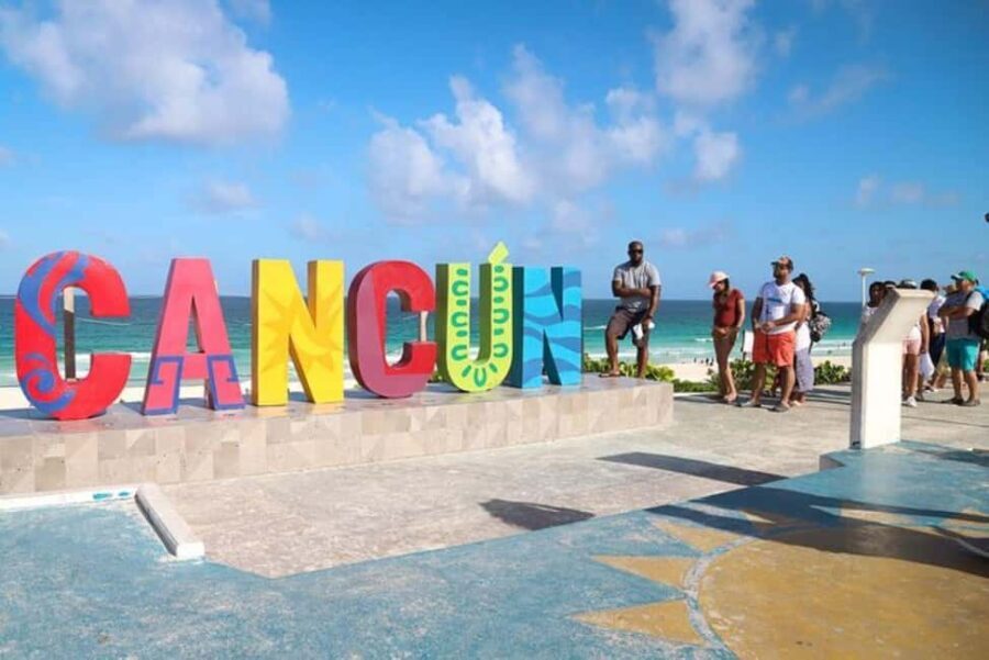Cancun: Van Tour - City Adventure around the Best Stops - Highlights & Unique Experiences