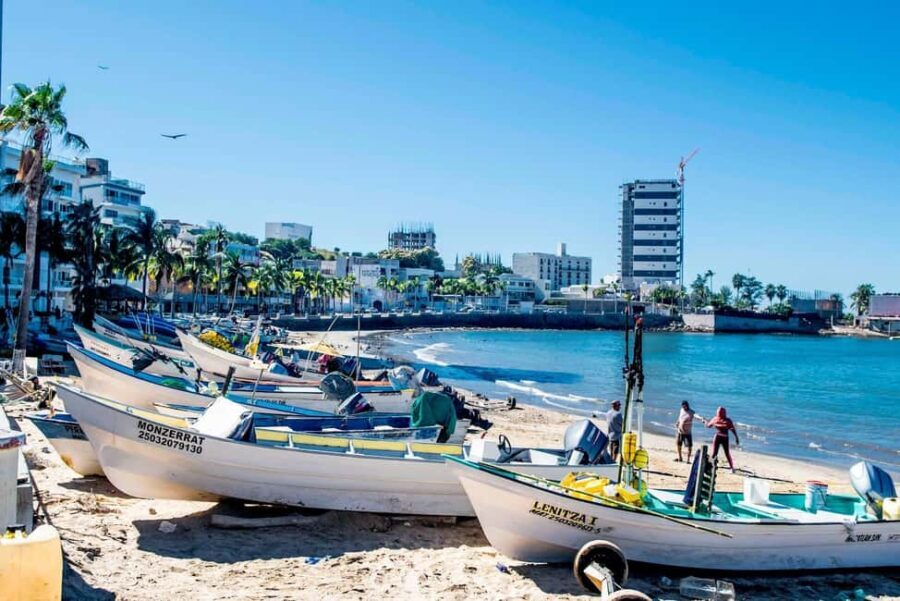 Car and walking tour of Mazatlán - La Marea Viewpoint and the Lighthouse