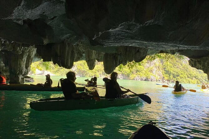 Cat Ba Island - Lan Ha Bay Day Trip: Kayaking, Swimming and Meal - Food and Beverage: Seafood and Vietnamese Cuisine