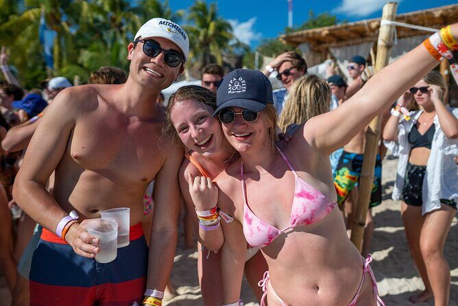 Catamaran Adventure Isla Mujeres with Snorkeling and Beach Club - What We Like About This Tour