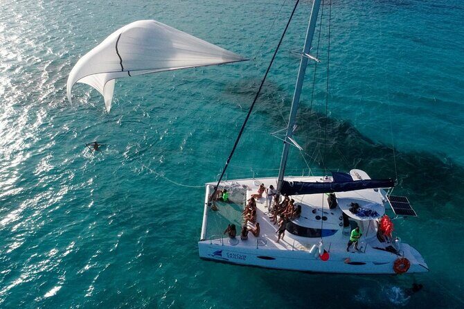 Catamaran Tour to Isla Mujeres, Open bar, Lunch, Snorkeling, Beach Club Included - A Detailed Look at the Catamaran Tour Experience