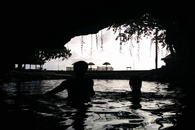 Cave Pools and Lava Tube Swims in Upolu - What Makes This Tour Stand Out?