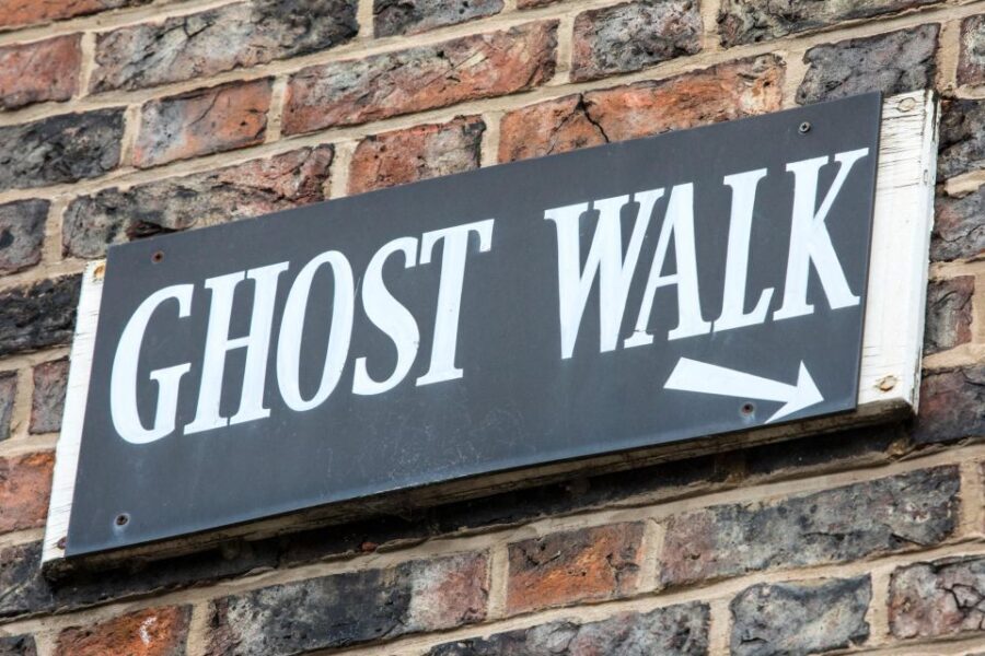 Charleston Self-Guided Ghost Tour in 12 Languages - In-Depth Look at the Locations and Stories