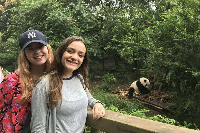 Chengdu Discovery: Panda Base and Giant Buddha Day Trip - Traveling to Leshan and Exploring the Giant Buddha