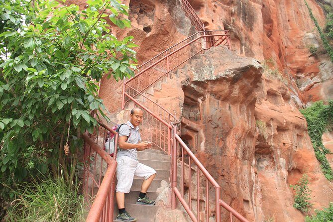 Chengdu Railway Station Pick up and Leshan Buddha Day Tour - What Does the Price Get You?