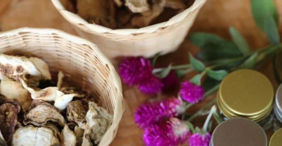 Chiang Mai : Making Herbal Ball And Inhaler - A Practical Look at the Workshop