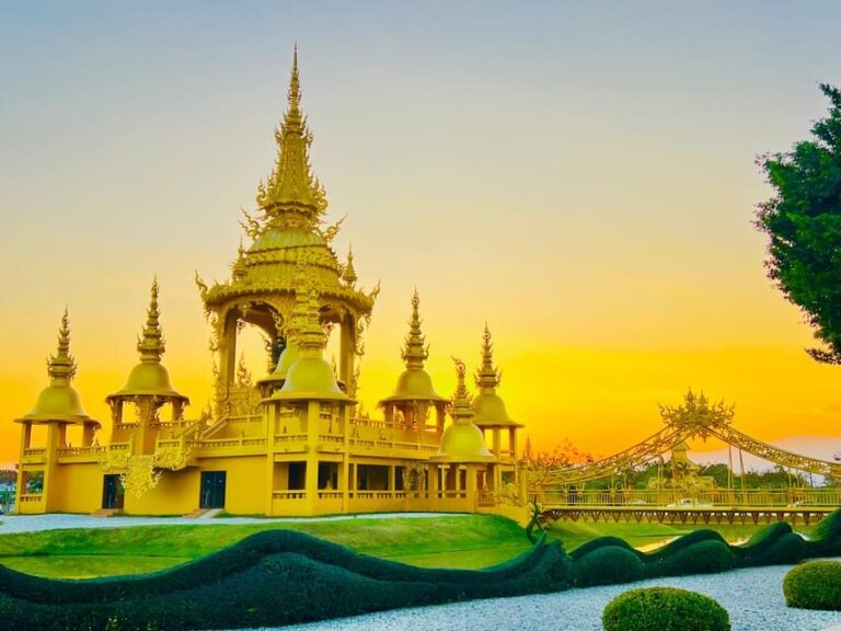 Chiang Rai: Discover 7 Must-See Spots & Lunch Included - Artistic and Cultural Highlights