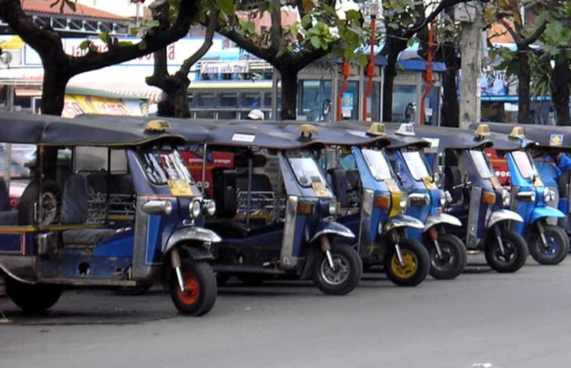 Chiang Rai: Half-Day Tuk-Tuk Temple Tour - How This Tour Fits Different Travelers