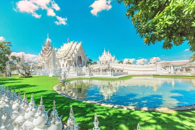 Chiang Rai White and Blue Temples with Lalitta Cafe - Visiting the Longneck Karen Village: A Cultural Perspective