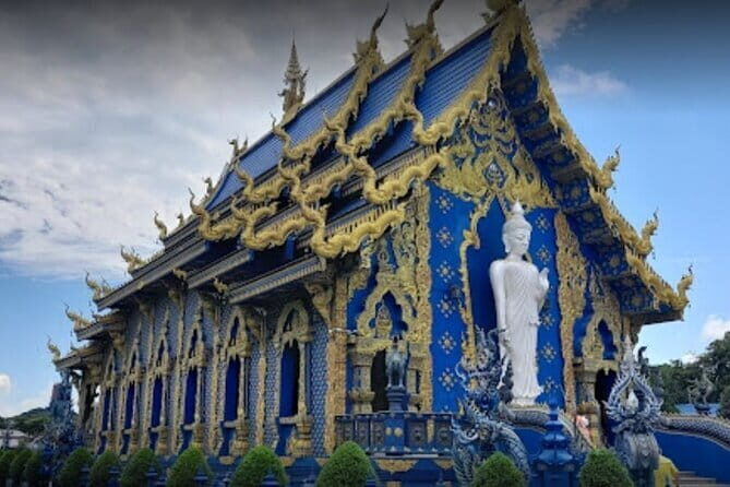 Chiang Rai White, Blue, Red Temples and Long Neck 1 Day Tour - What to Consider