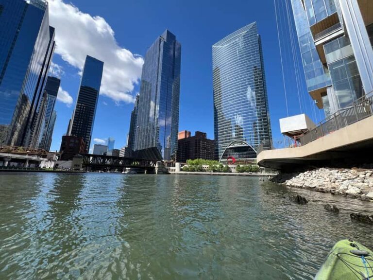 Chicago: Characters and Cons Guided Kayak Tour - Practical Details: What Travelers Should Know