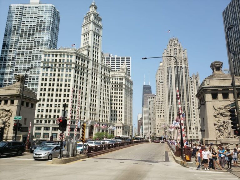 Chicago: Magnificent Mile Walking Tour - What to Expect During the Tour